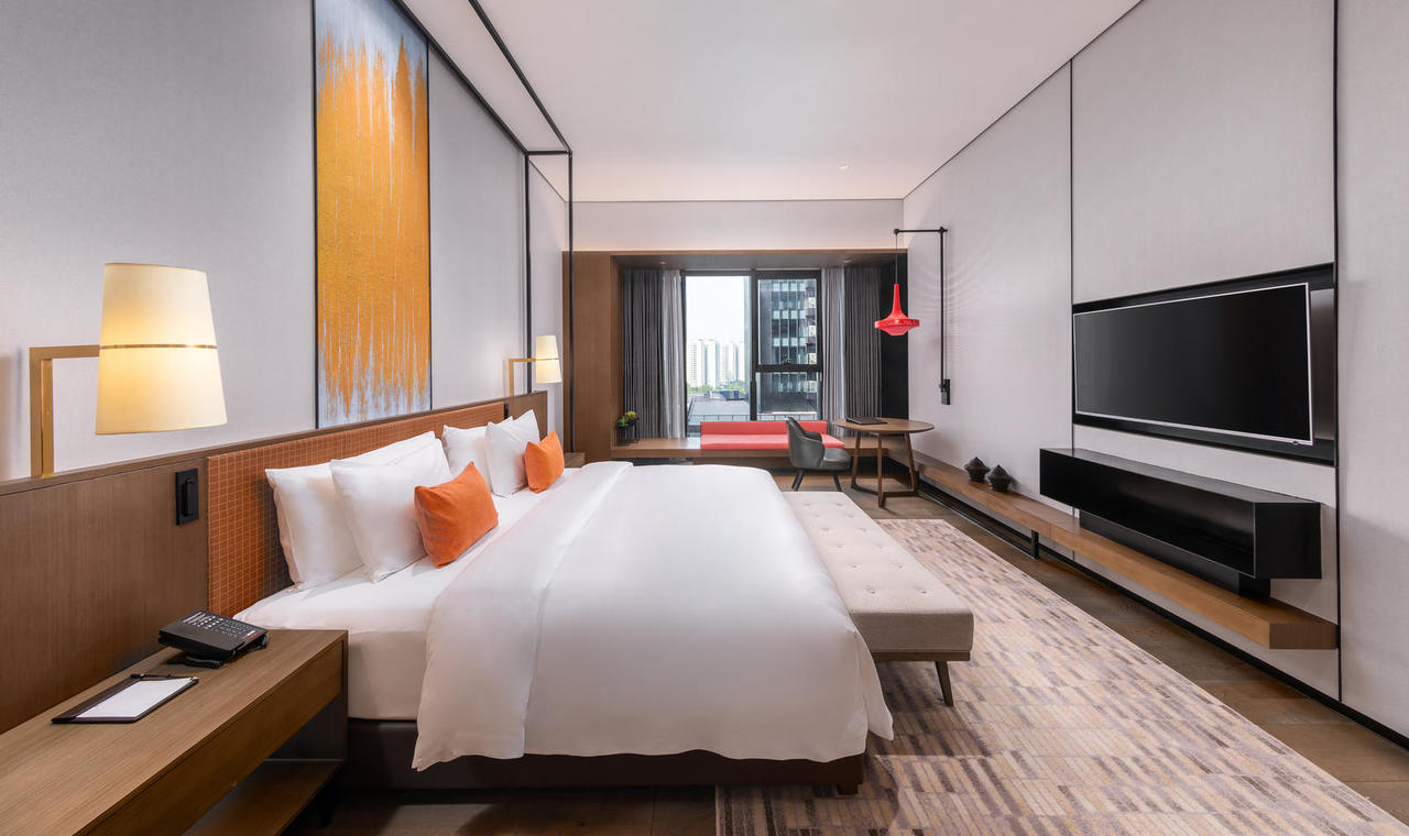 Club Deluxe Suite: Experience Elegance and Comfort